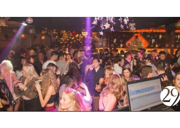 3 Best Night Clubs in Windsor, ON - Expert Recommendations