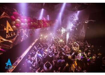 3 Best Night Clubs in Gatineau, QC - Expert Recommendations