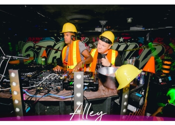 3 Best Night Clubs in Barrie, ON - Expert Recommendations