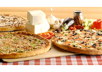 3 Best Pizza Places in Windsor, ON - Expert Recommendations