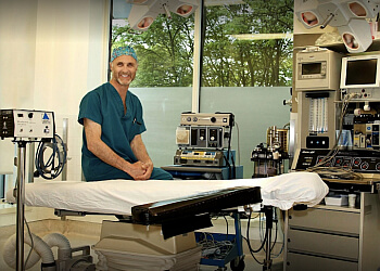 3 Best Plastic Surgeon in Vancouver, BC - Expert Recommendations