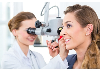 3 Meilleurs Docteur ORL à Lévis, QC - Recommandations d'Experts