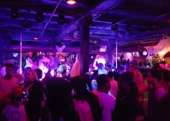 3 Best Night Clubs in Regina, SK - Expert Recommendations