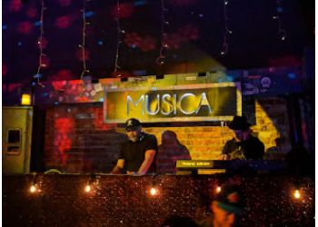 3 Best Night Clubs in Calgary, AB - Expert Recommendations