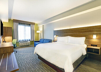 3 Best Hotels in Whitby, ON - Expert Recommendations