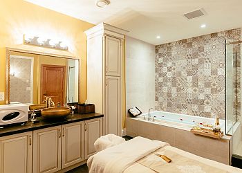 3 Best Spas in Burnaby, BC - Expert Recommendations