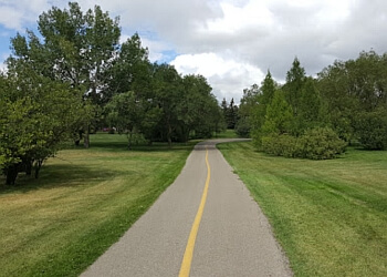 3 Best Hiking Trails in Regina, SK - ThreeBestRated
