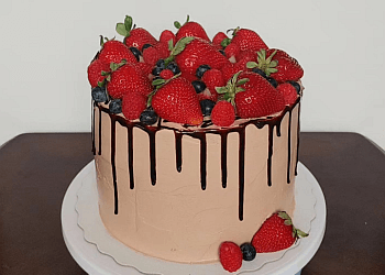 3 Best Cakes in Milton, ON - Expert Recommendations