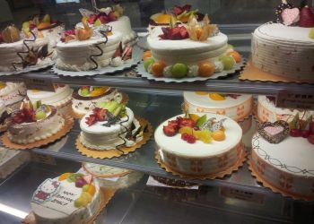 3 Best Cakes in Burnaby, BC - Expert Recommendations