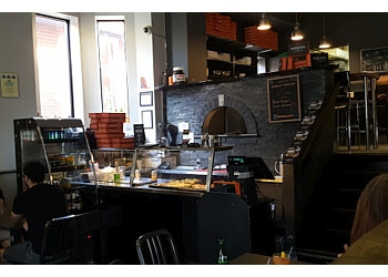 3 Best Pizza Places in Hamilton, ON - Expert Recommendations