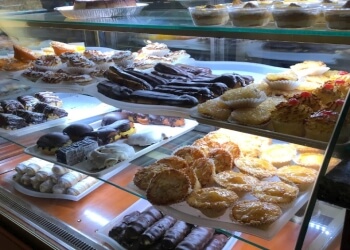 3 Best Bakeries in Hamilton, ON - Expert Recommendations