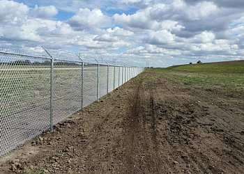 3 Best Fencing Contractors in Calgary, AB - Expert Recommendations
