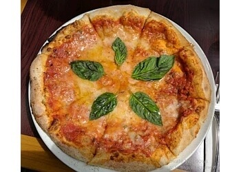 3 Best Pizza Places in Windsor, ON - Expert Recommendations