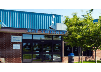 3 Best Recreation Centers in Newmarket, ON - Expert Recommendations