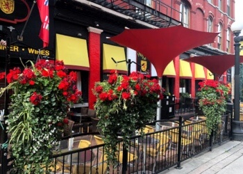 3 Best Pubs in Ottawa, ON - Expert Recommendations