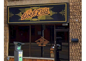 3 Best Sports Bars in Toronto, ON - Expert Recommendations