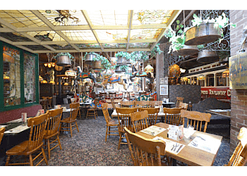 3 Best Italian Restaurants in Toronto, ON - Expert Recommendations