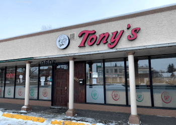 3 Best Pizza Places in Edmonton, AB - Expert Recommendations